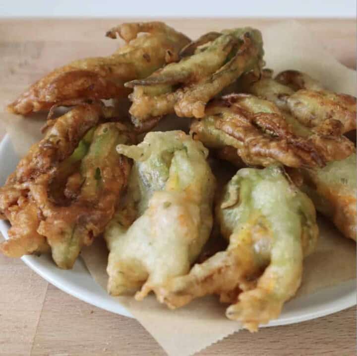 Fried Zucchini Flowers (Courgette Flowers)